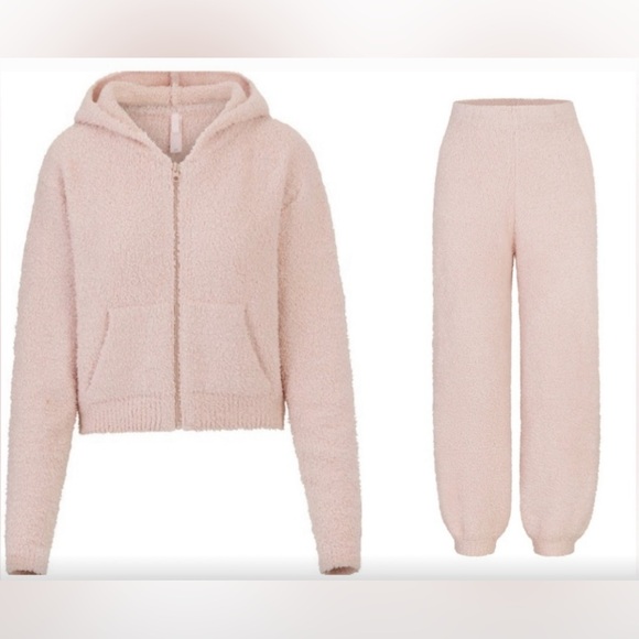 SKIMS | Other | Skims Cozy Fleece Set Light Pink | Poshmark